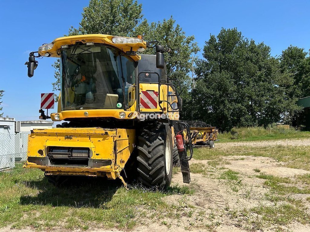 New Holland CR 9070 kombajn za žito