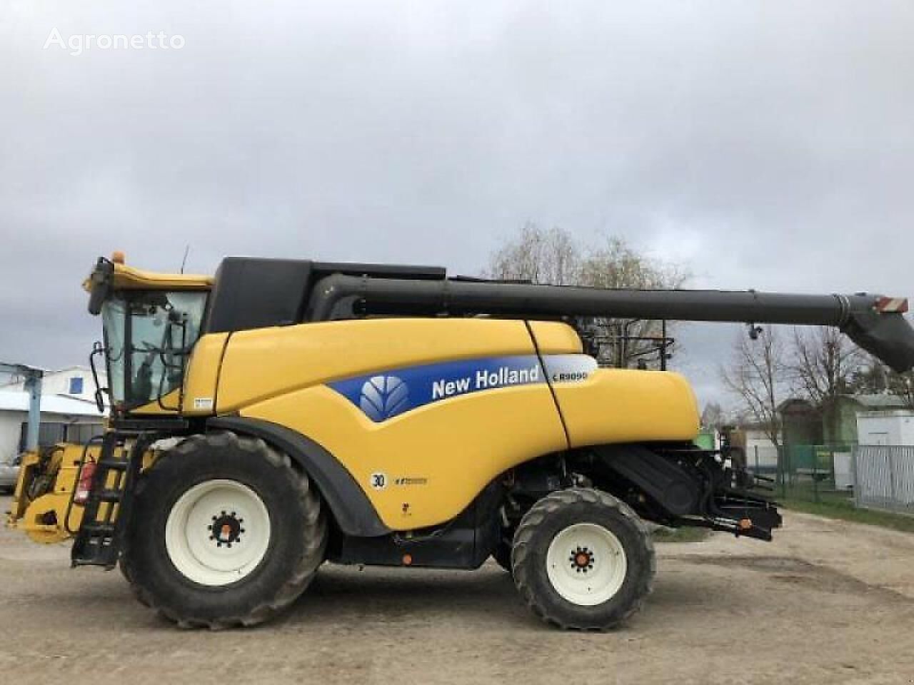 New Holland CR 9090 kombajn za žito