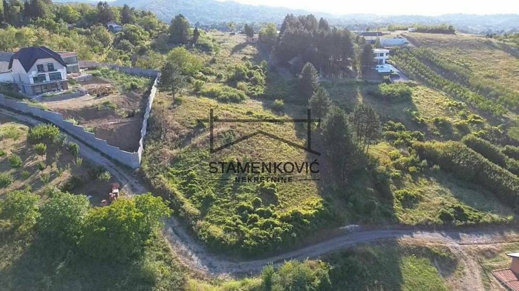 Jedinstven Plac na Fruškoj Gori - Alibegovac - Široka Gudura ID#6619