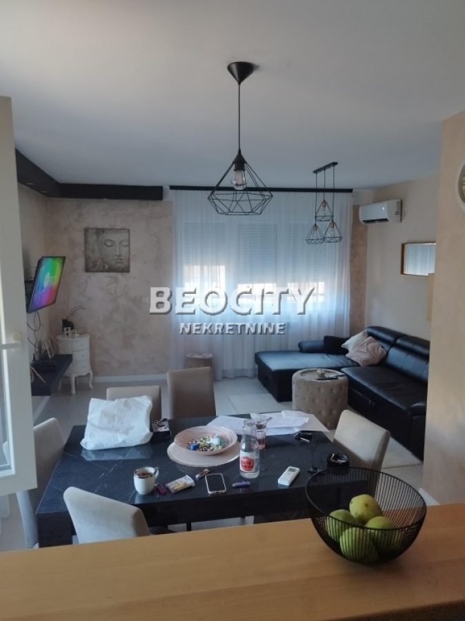 Zemun, Gornji grad, Tršćanska, 2. 5, 58m2, 170000EUR Blizu Ugrinovacke i Prvomajske