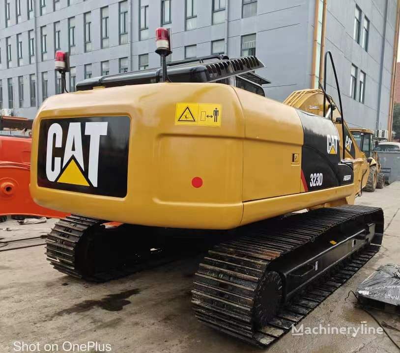 Caterpillar 323D bager guseničar