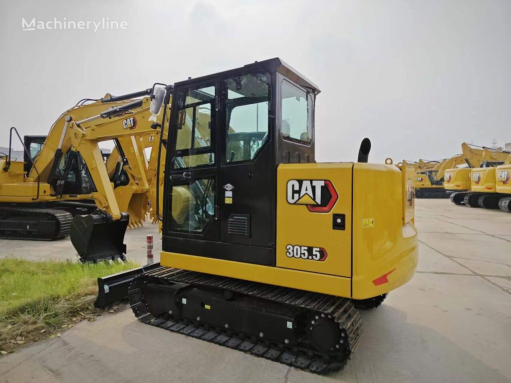 Novi Caterpillar 305.5 mini bager