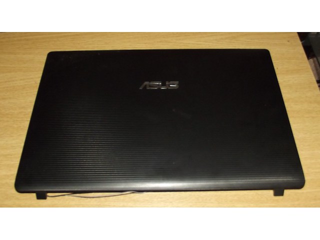 Asus X53U - Kuciste displeja