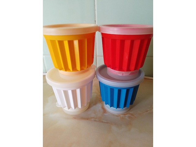 Tupperware male posudice ,4kom