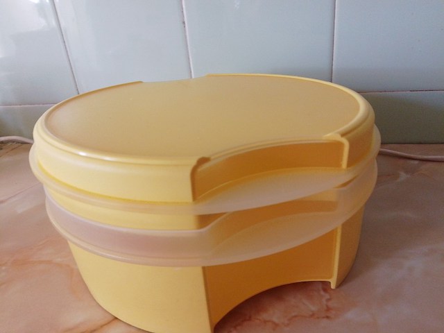 Tupperware posuda za keksiće