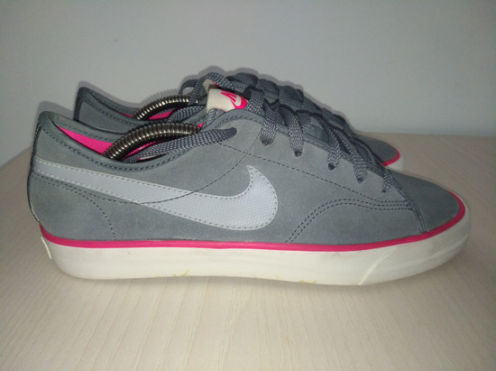 Nike zenske patike PRIMO COURT SUEDE broj 38,5