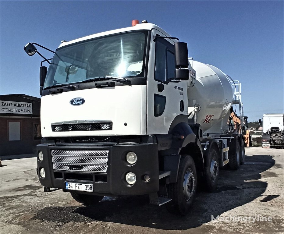 Ford 2012 kamion s mešalicom za beton