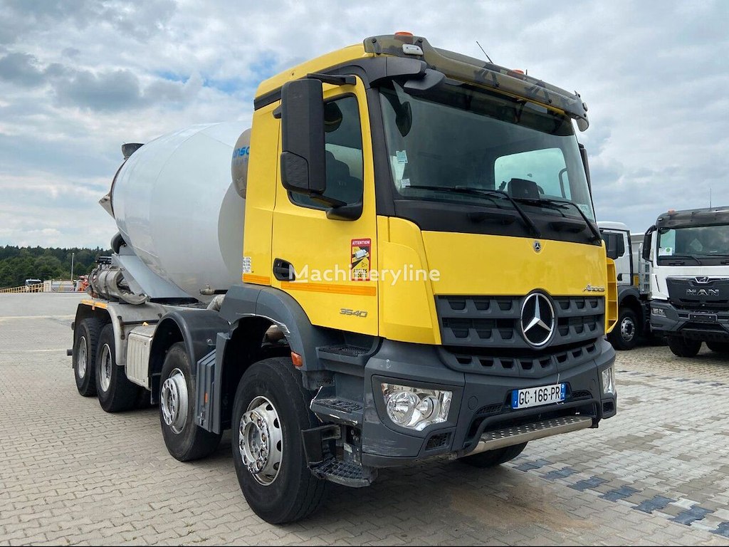 Mercedes-Benz AROCS 3540 FML kamion s mešalicom za beton