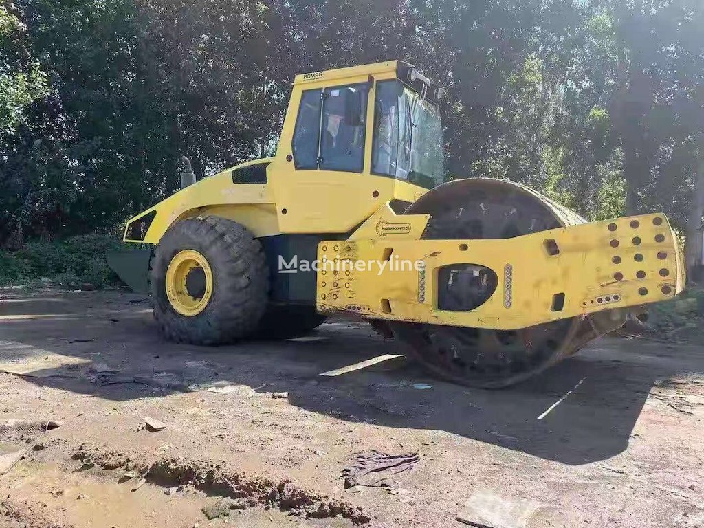 BOMAG BW226 kompaktor s jednim valjkom