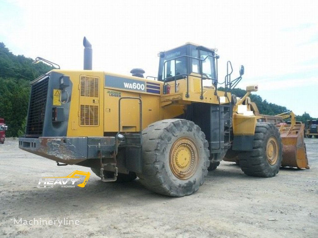 Komatsu WA600-6 prednji utovarivač