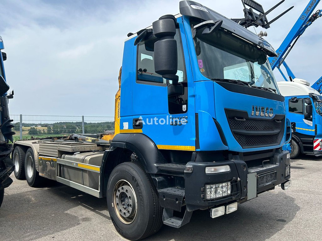 IVECO AD260T45P kamion rol kiper