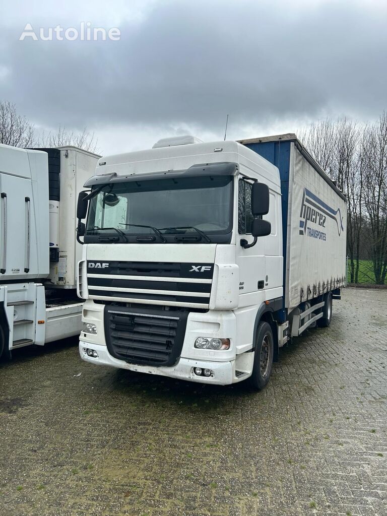 DAF FA XF 105.410 kamion sa klizna zavesa cerada