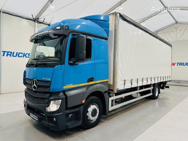 Mercedes-Benz Actros 1830 Sleeper Curtainsider Box Van kamion s ceradom