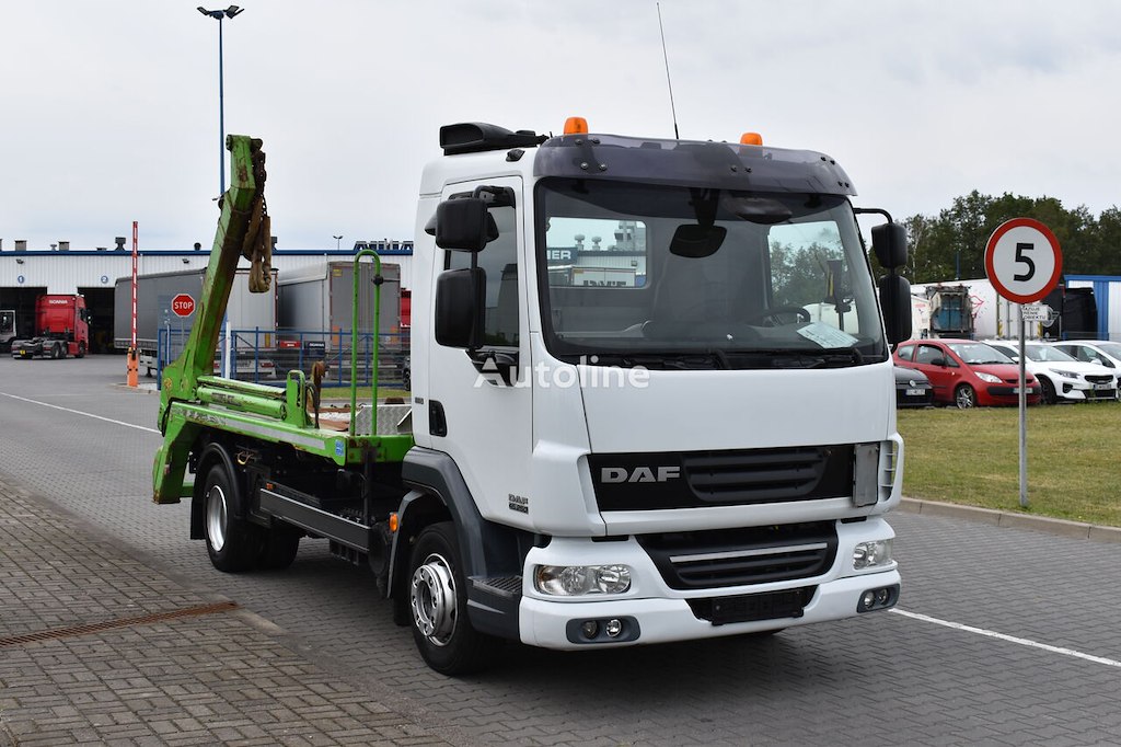 DAF LF45 kamion autopodizač kontejnera