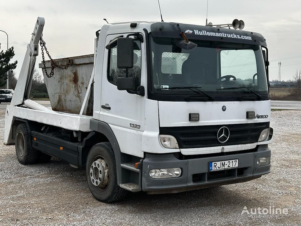 Mercedes-Benz Atego 1323 kamion autopodizač kontejnera