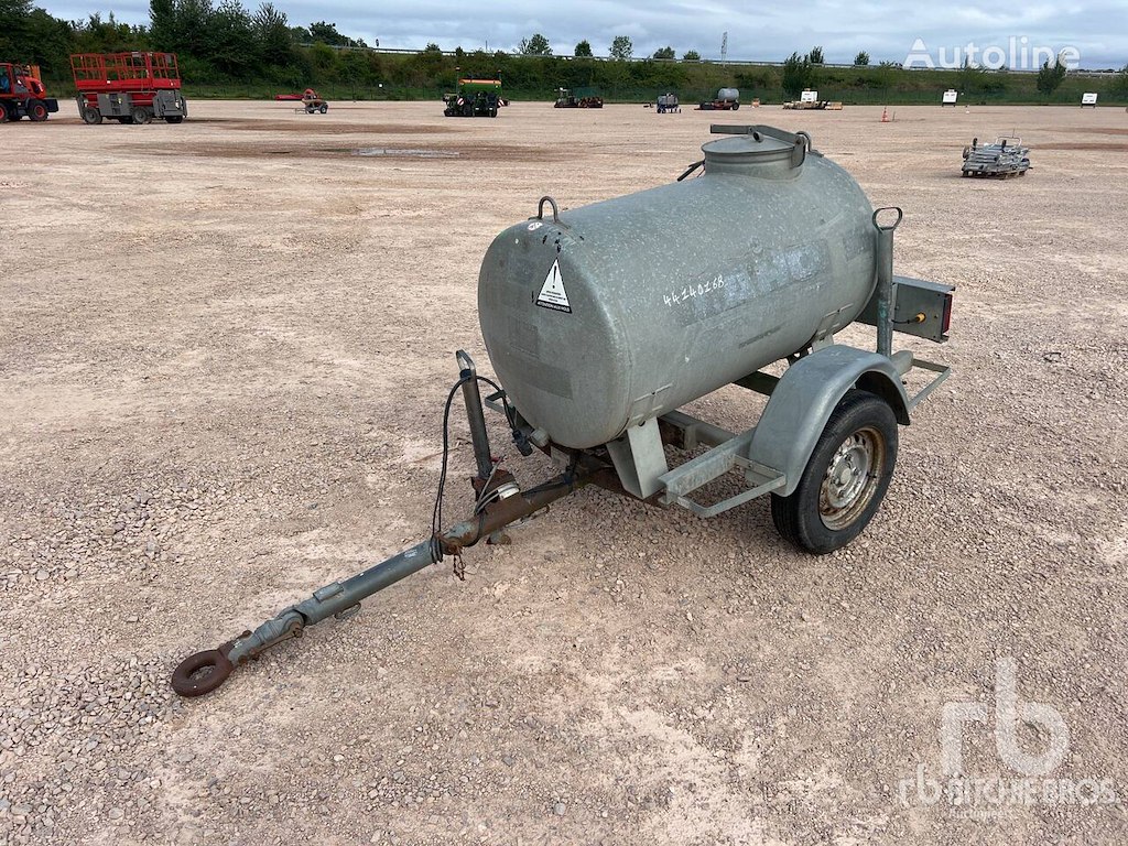 Prodaje se Ecim 500 L Citerne A Eau 1 Essieu S/A prikolicu autocisternu na aukciji