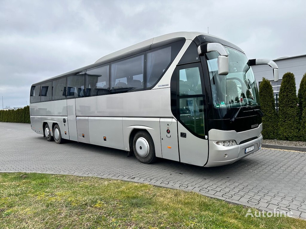 Neoplan Touliner N2216 turistički autobus