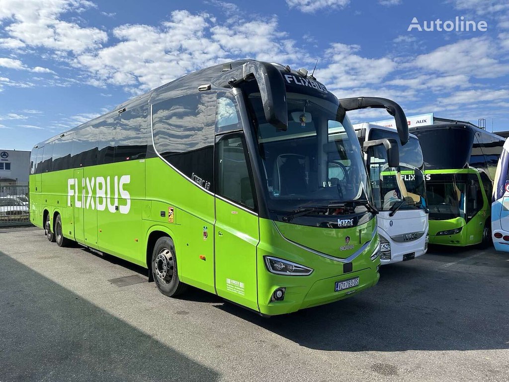 Irizar i8 turistički autobus