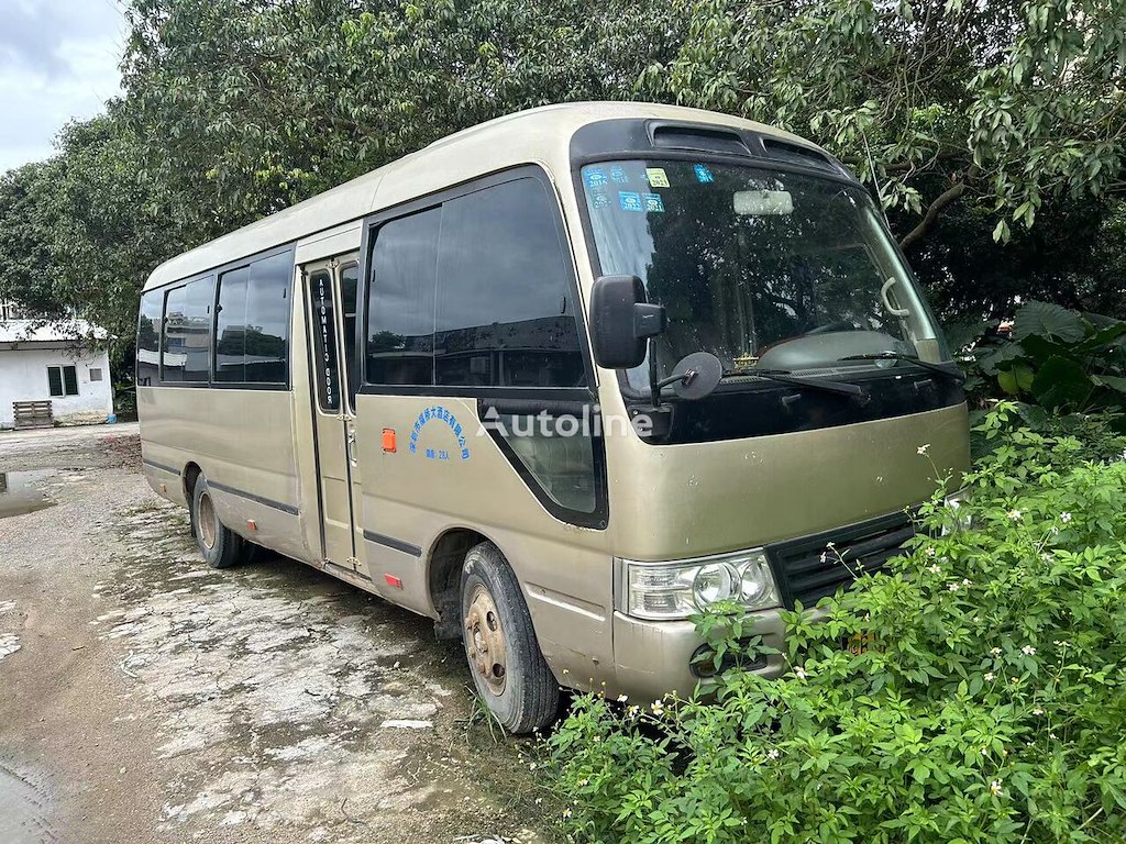 Toyota Coaster prigradski autobus