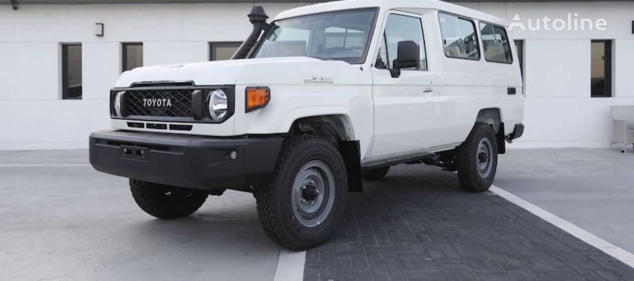 Toyota Land Cruiser Wagon LWB terenac