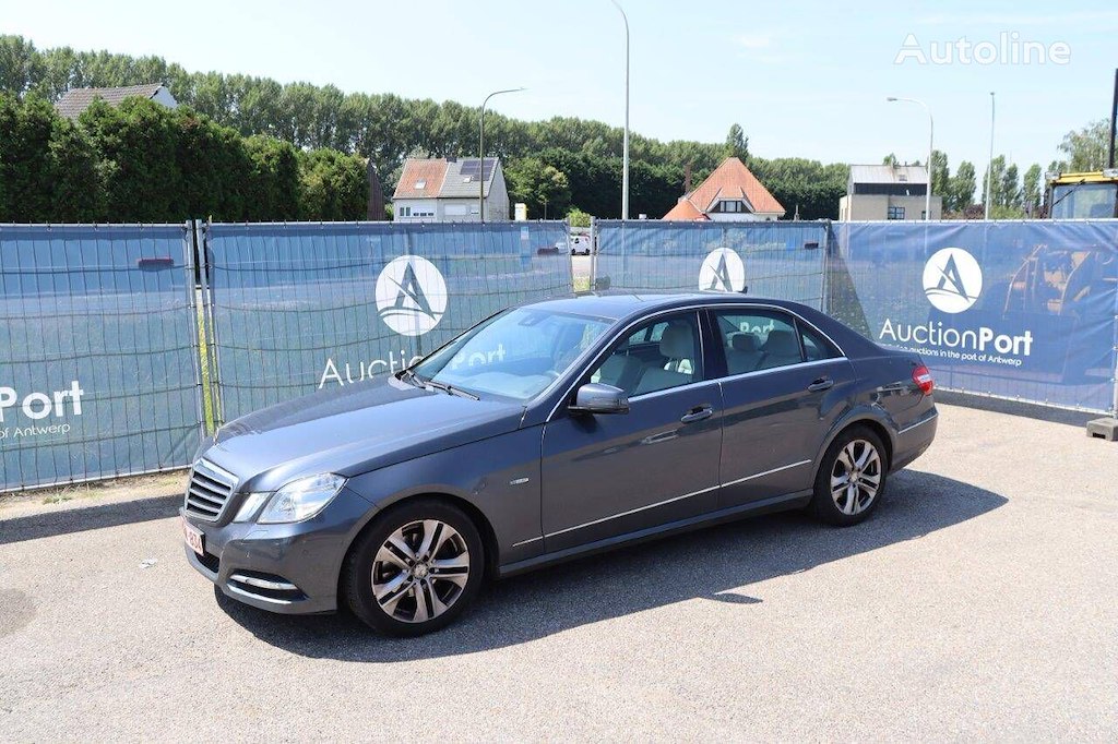 Prodaje se Mercedes-Benz E200 CDI sedan na aukciji