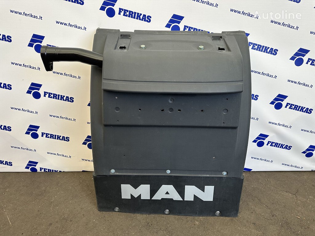 MAN NEW OEM rear right mudguard blatobran za MAN TGX, TGA... tegljača