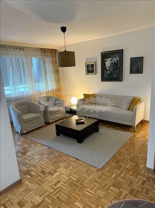 Trosoban stan N.Beograd 90m2