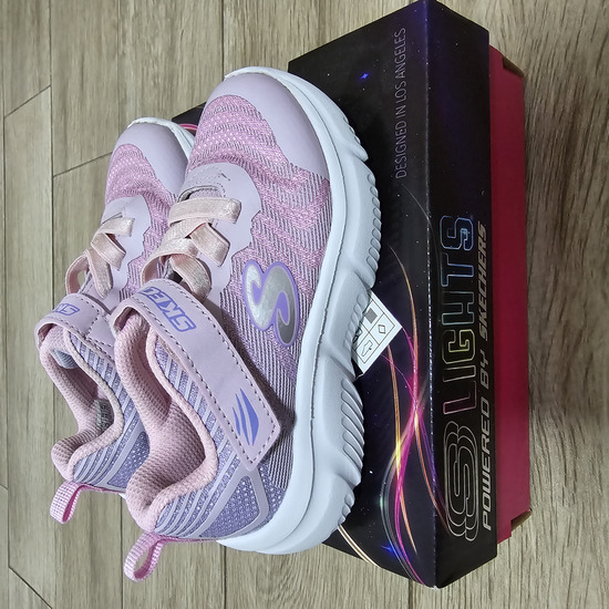 Skechers patika