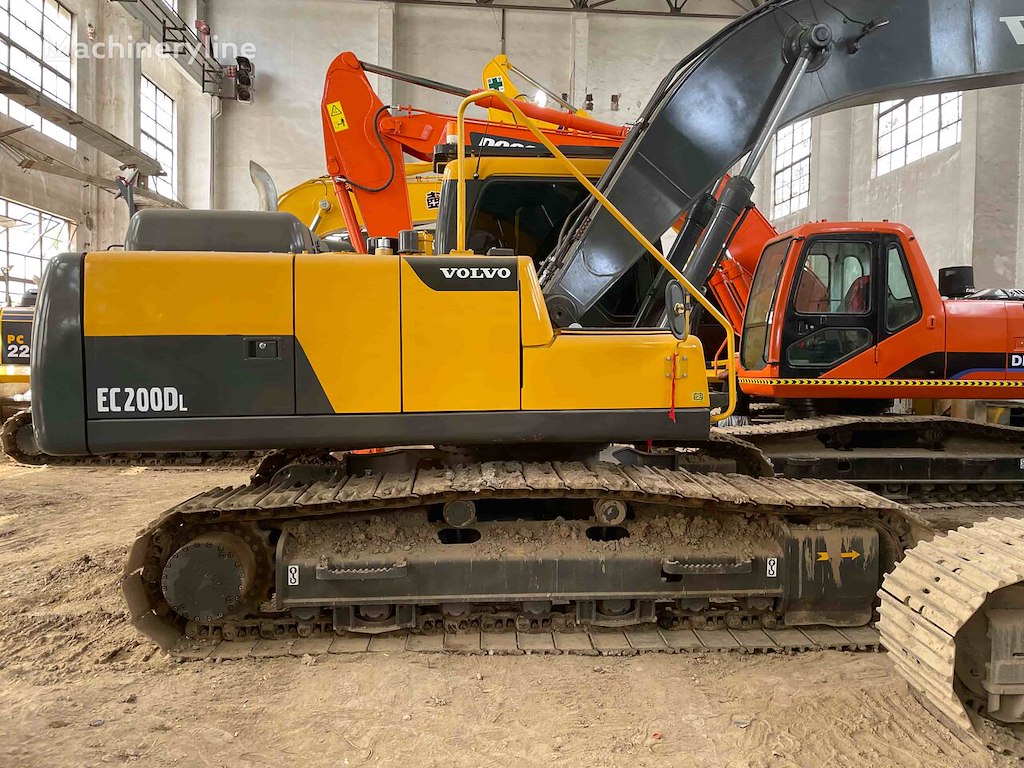 Volvo EC200DL bager guseničar