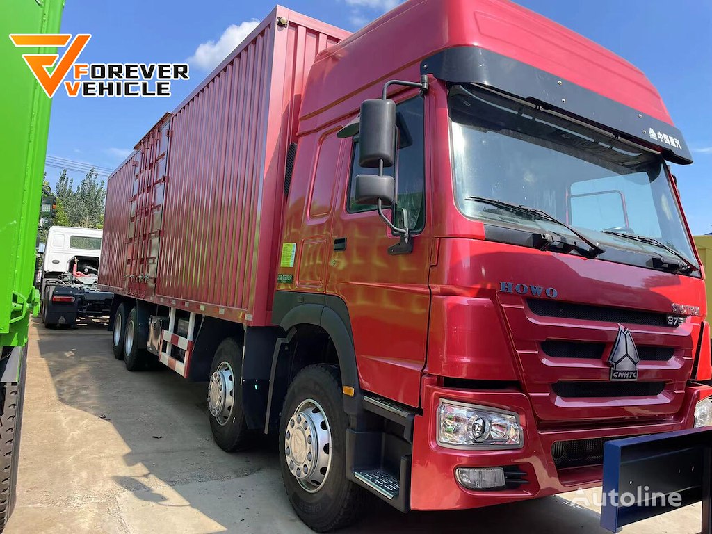 Sinotruk Howo FOREVER tegljač + furgon poluprikolica