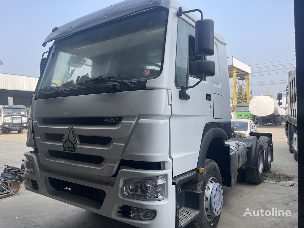 Sinotruk Howo LHD T7 tegljač