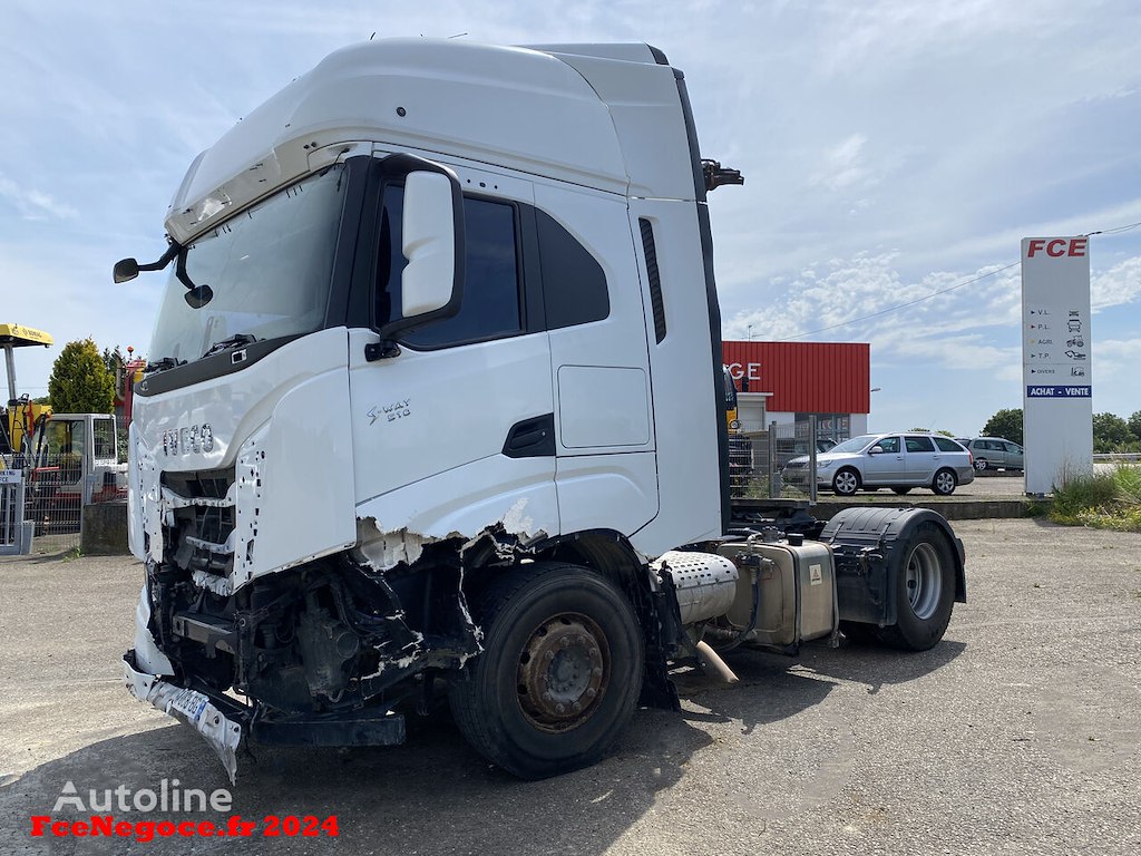 IVECO STRALIS-S/WAY 510 tegljač nakon udesa