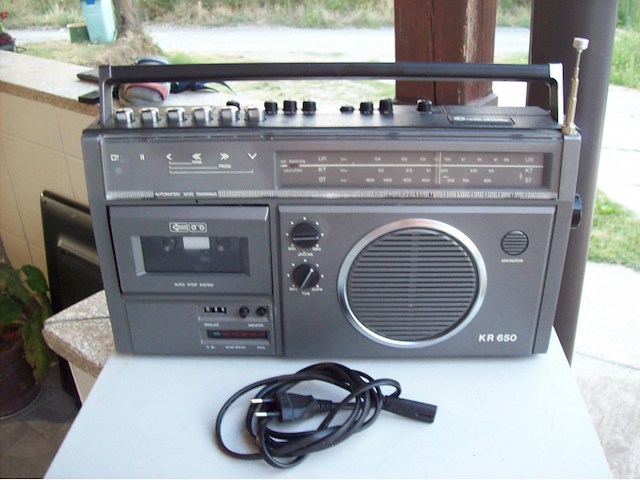 Ei radio akustika KR 650 ,Made in Yugoslavia