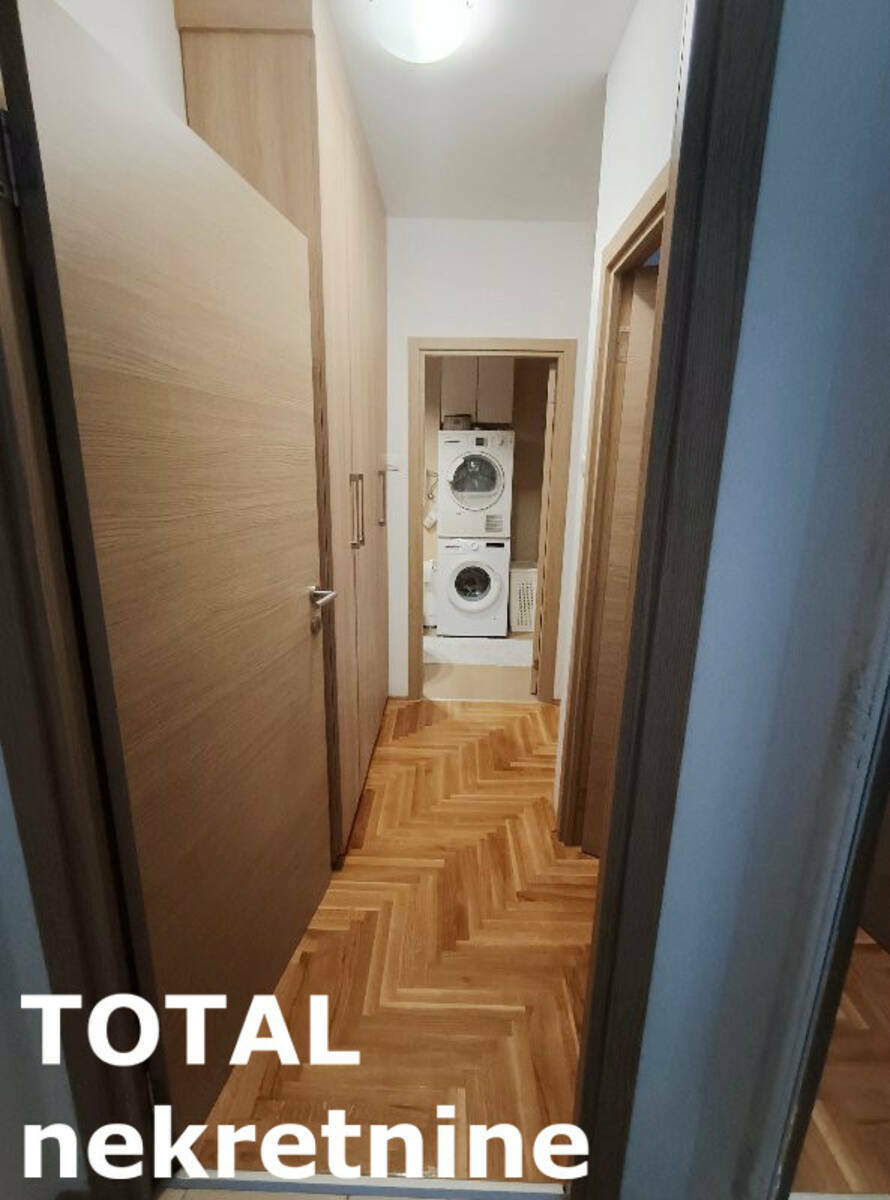 Dvoiposoban stan NOVI SAD, 154500€