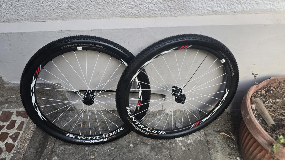 Bontrager 26 carbon tockovi VRHUNSKI