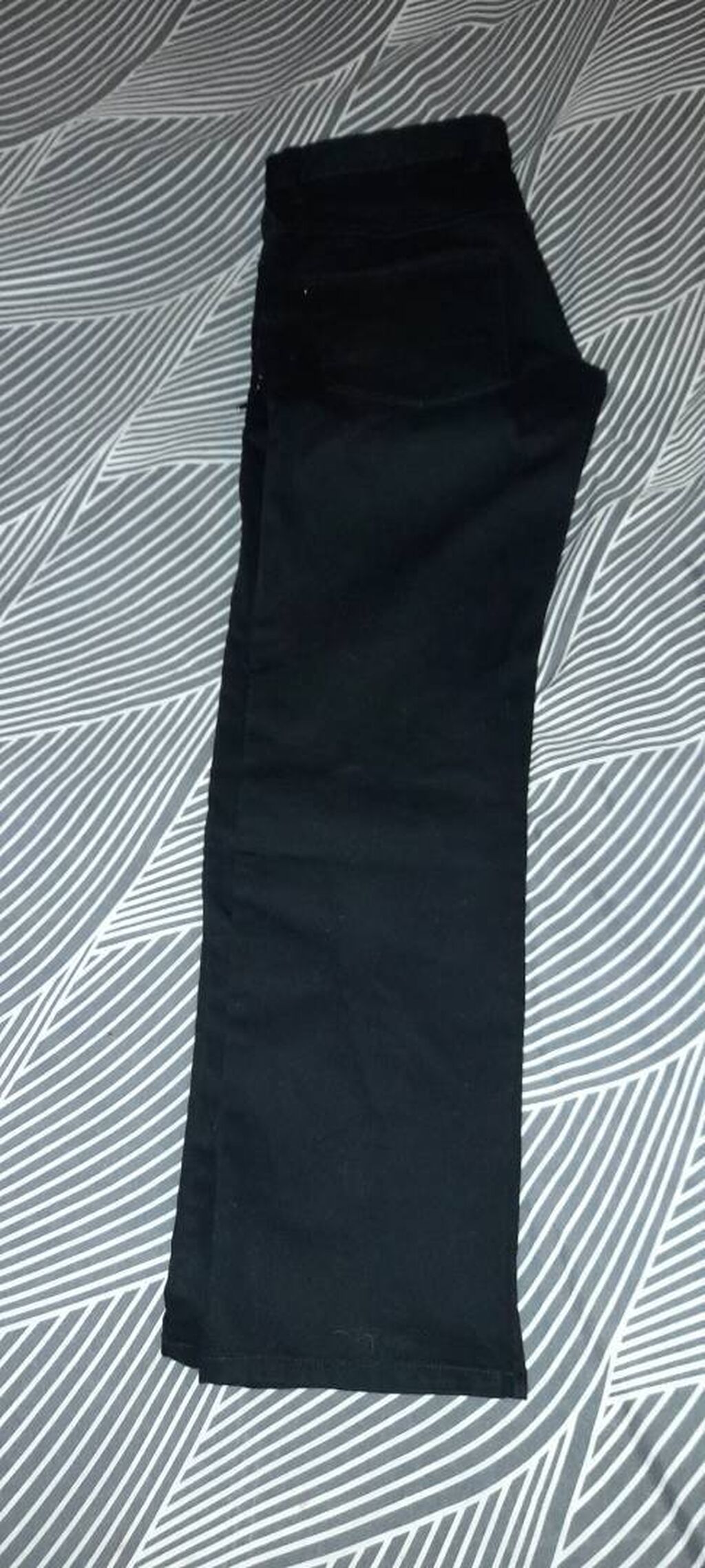 Pantalone Nike, S (EU 36), bоја - Crna