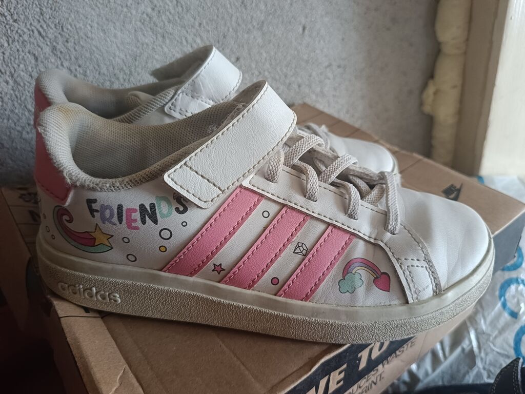 Adidas, Veličina - 33, Vodootporne