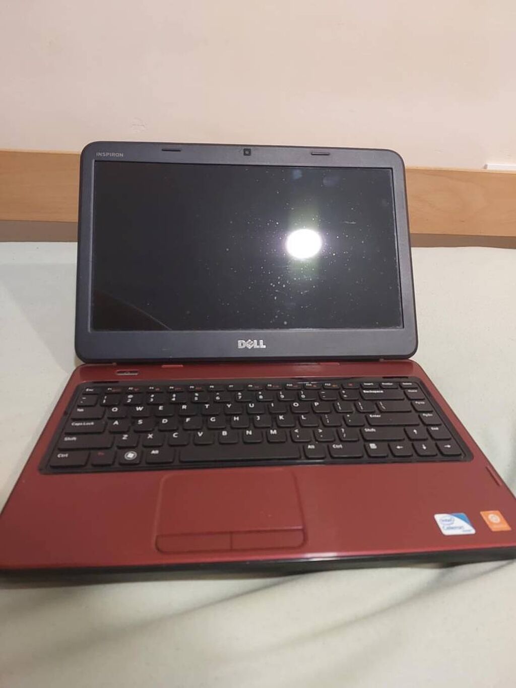 Intel Celeron, 4 GB OZU, 14 "