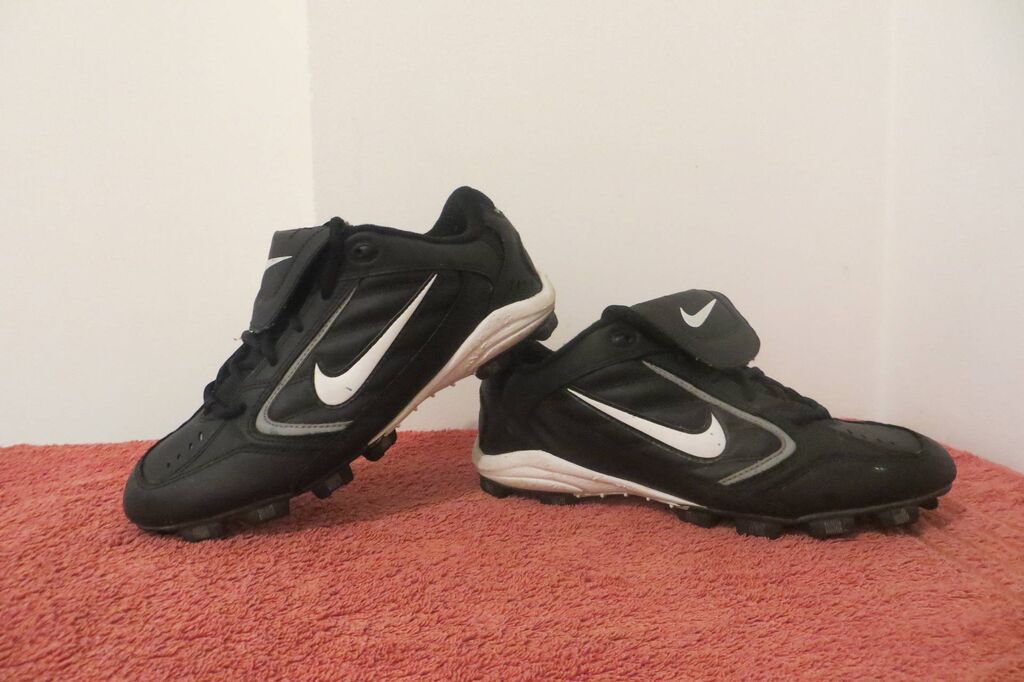 NIKE kopacke BR 40,5 unutrasnje gaziste 26cm, bez mana greske kao