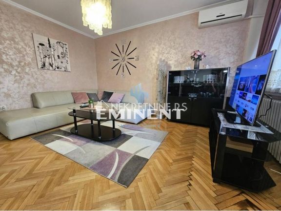 Vračar, Slavija, Kralja Milutina, 3.0, 86m2, 1100 EUR