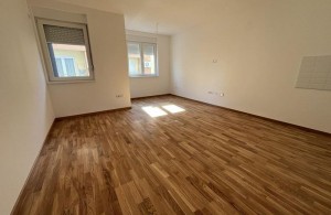 Prodajem Stan-Apartman, Veternička Rampa