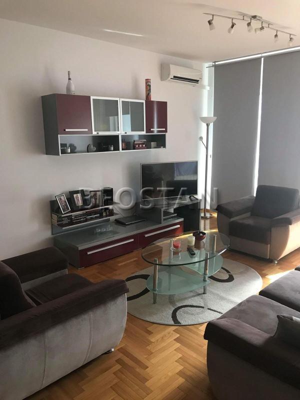 Antifasisticke Borbe, Dvosoban stan za izdavanje, 68m2, 900€