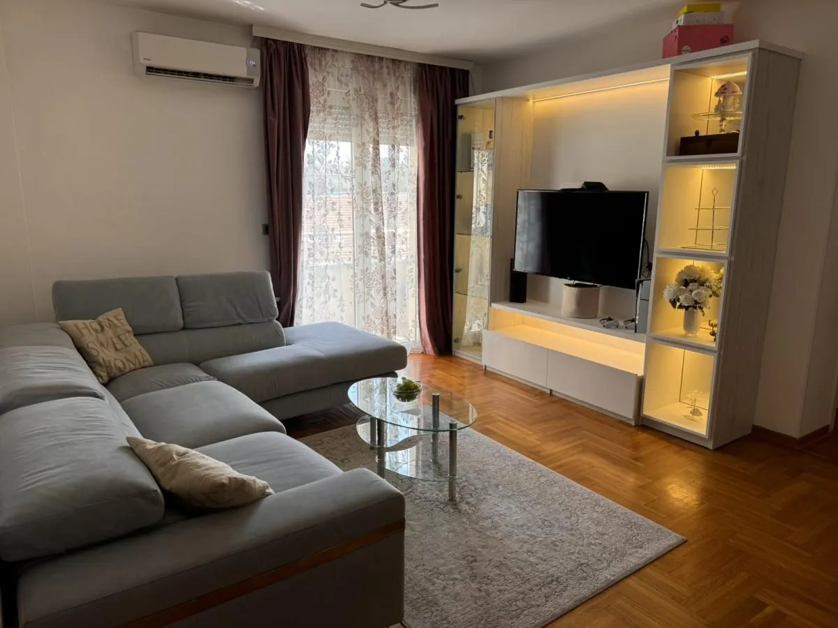 Prodaja, trosoban stan, 74m2, Centar, Novi Sad