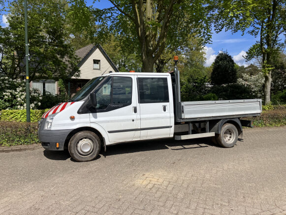 Prodaje se Ford Transit 1.7 kamion s ravnom platformom < 3.5t na aukciji