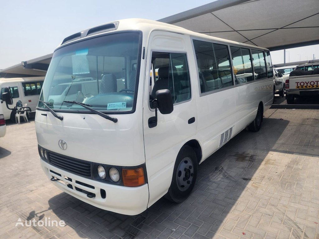 Toyota Coaster Coach Bus (Diesel-LHD) turistički autobus