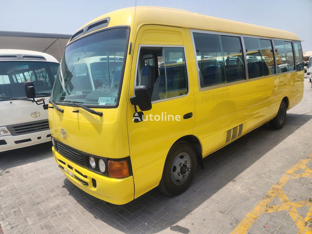 Toyota Coaster Coach Bus (Diesel-LHD) turistički autobus