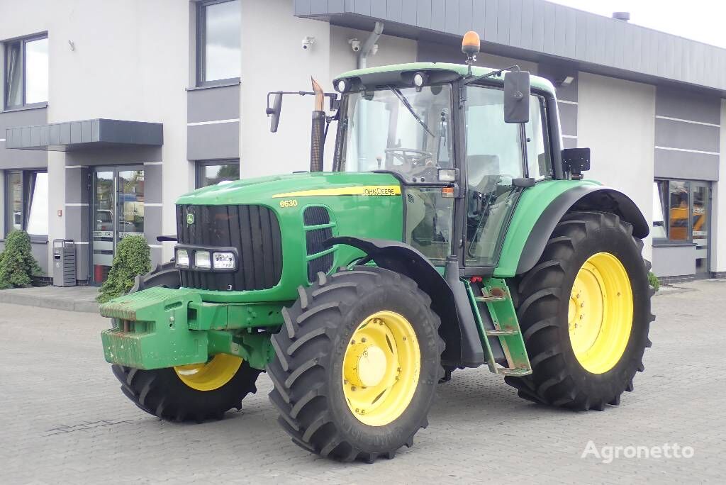 John Deere 6630 traktor točkaš