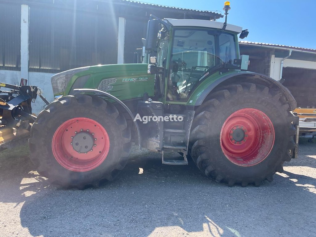 Fendt 933 Vario traktor točkaš