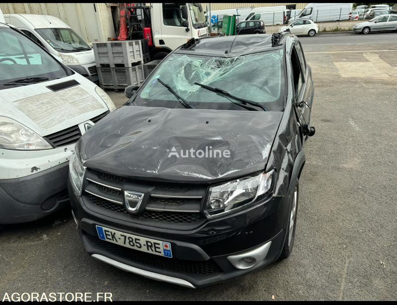 Prodaje se Dacia SANDERO hečbek na aukciji