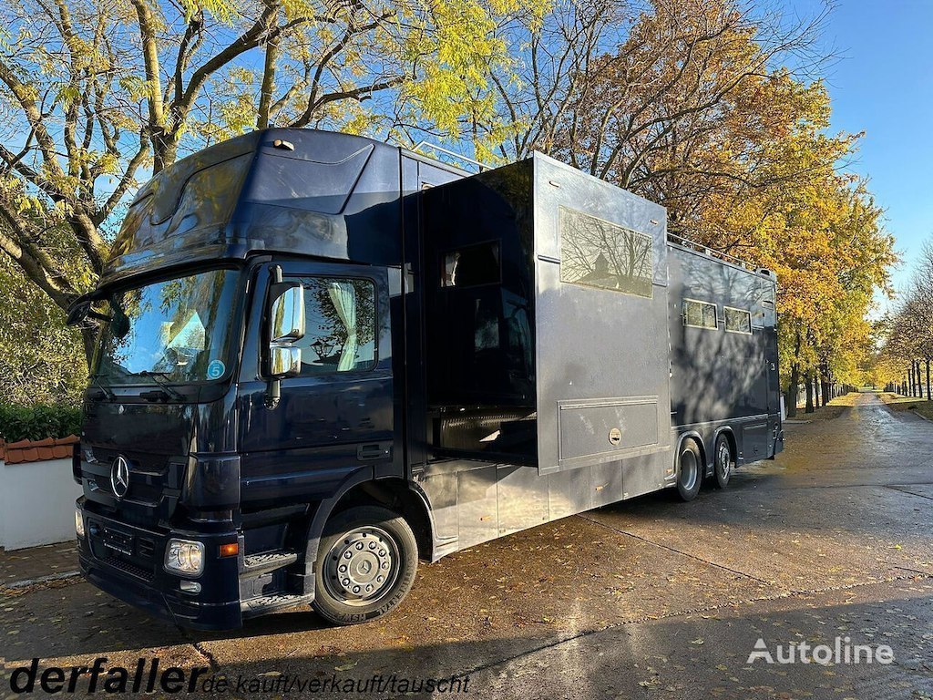 Mercedes-Benz Actros 26400 vozilo za prevoz konja